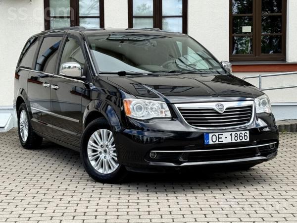 Melns Lancia Voyager 2013 Jelgava, ar dzinēja tilpumu 2.80 L un nobraukumu 195 tūkst. km par 7950 €, foto 10 vietnē AUTOMOTO.COM.LV