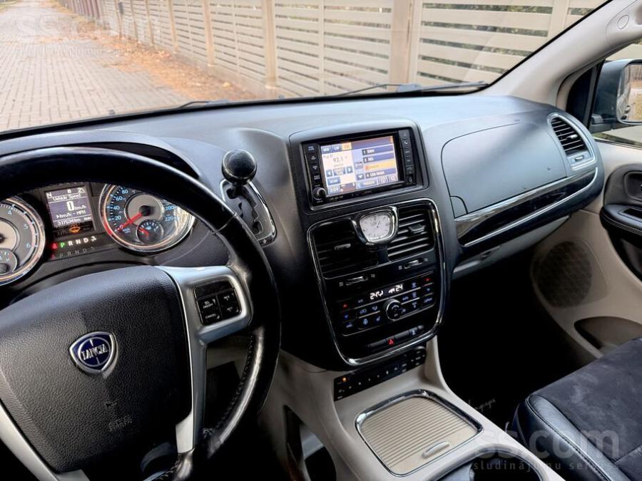 Melns Lancia Voyager 2013 Jūrmala, ar dzinēja tilpumu 2.80 L un nobraukumu 317 tūkst. km par 7250 €, foto 6 vietnē AUTOMOTO.COM.LV