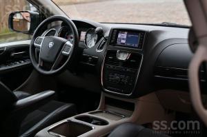 Melns Lancia Voyager 2013 Rīga, ar dzinēja tilpumu 2.80 L un nobraukumu 241 tūkst. km par 9500 €, foto 13 vietnē AUTOMOTO.COM.LV