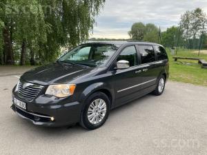 Melns Lancia Voyager 2013 Rīga, ar dzinēja tilpumu 2.80 L un nobraukumu 282 tūkst. km par 7260 €, foto  vietnē AUTOMOTO.COM.LV