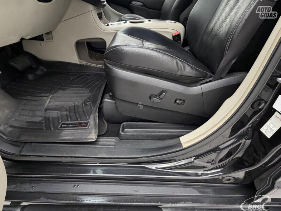 Черный Лянча Voyager 2013 в Авиженяй, объемом двигателя 2.80 л и пробегом 196 тыс. км за 5800 €, фото 26 на AUTOMOTO.COM.LV