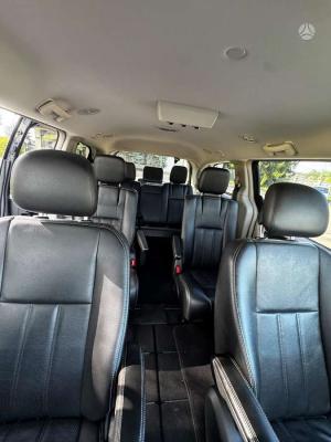 Black Lancia Voyager 2013 in Kaunas, with an engine capacity of 2.80 L and mileage of 212 thousand km for 5900 €, photo 16 on AUTOMOTO.COM.LV