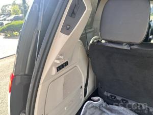 Black Lancia Voyager 2013 in Riga, with an engine capacity of 2.80 L and mileage of 324 thousand km for 5999 €, photo 18 on AUTOMOTO.COM.LV