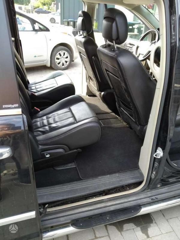 Lancia Voyager 2013 in Vilnius on AUTOMOTO.COM.LV Black Lancia Voyager 2013 in Vilnius, with an engine capacity of 2.80 L and mileage of 196 thousand km for 4790 €, photo 7 on AUTOMOTO.COM.LV