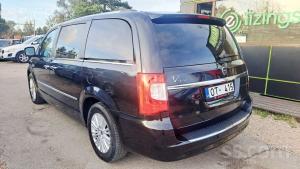 Melns Lancia Voyager 2013 Rīga, ar dzinēja tilpumu 2.80 L un nobraukumu 325 tūkst. km par 6490 €, foto 5 vietnē AUTOMOTO.COM.LV