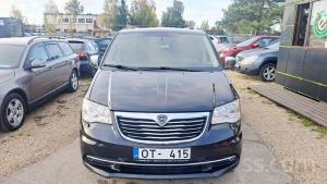 Melns Lancia Voyager 2013 Rīga, ar dzinēja tilpumu 2.80 L un nobraukumu 325 tūkst. km par 6490 €, foto 6 vietnē AUTOMOTO.COM.LV