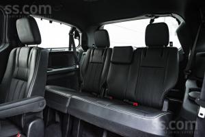 Black Lancia Voyager 2014 in Riga, with an engine capacity of 2.80 L and mileage of 0 thousand km for 9950 €, photo 14 on AUTOMOTO.COM.LV