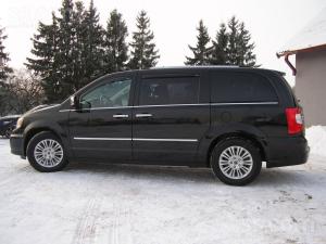 Melns Lancia Voyager 2014 Rīga, ar dzinēja tilpumu 2.80 L un nobraukumu 0 tūkst. km par 10850 €, foto 4 vietnē AUTOMOTO.COM.LV