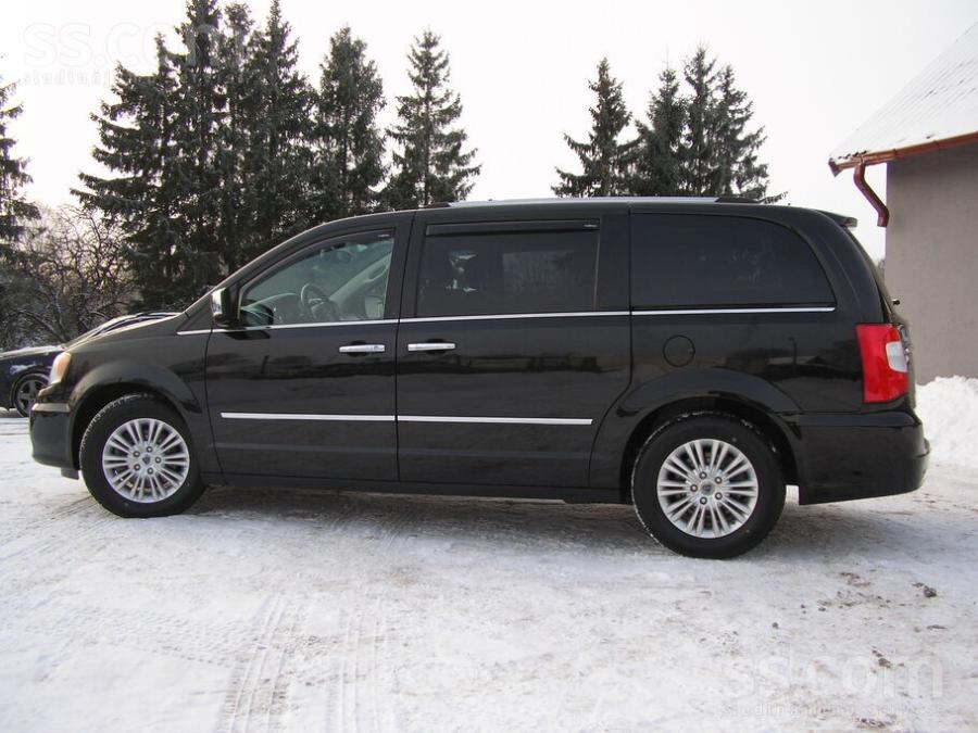 Melns Lancia Voyager 2014 Rīga, ar dzinēja tilpumu 2.80 L un nobraukumu 0 tūkst. km par 10850 €, foto 4 vietnē AUTOMOTO.COM.LV