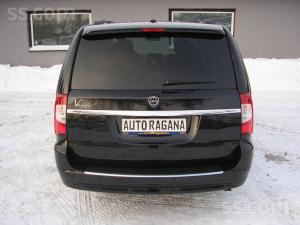 Melns Lancia Voyager 2014 Rīga, ar dzinēja tilpumu 2.80 L un nobraukumu 0 tūkst. km par 10850 €, foto 6 vietnē AUTOMOTO.COM.LV