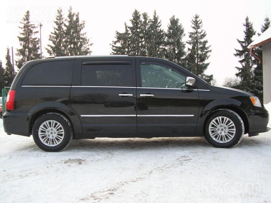 Melns Lancia Voyager 2014 Rīga, ar dzinēja tilpumu 2.80 L un nobraukumu 0 tūkst. km par 10850 €, foto 7 vietnē AUTOMOTO.COM.LV