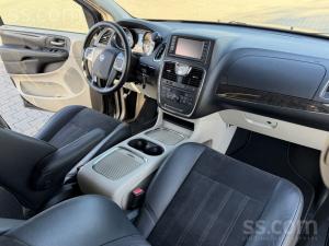 Melns Lancia Voyager 2014 Rīga, ar dzinēja tilpumu 2.80 L un nobraukumu 0 tūkst. km par 8750 €, foto 12 vietnē AUTOMOTO.COM.LV