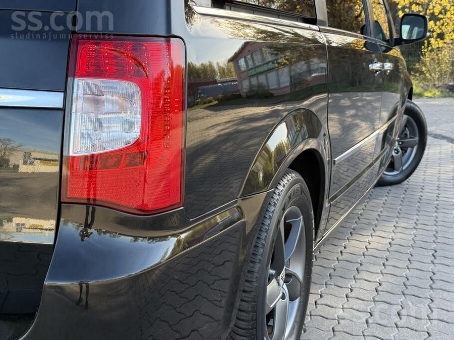 Melns Lancia Voyager 2014 Rīga, ar dzinēja tilpumu 2.80 L un nobraukumu 0 tūkst. km par 8750 €, foto 19 vietnē AUTOMOTO.COM.LV