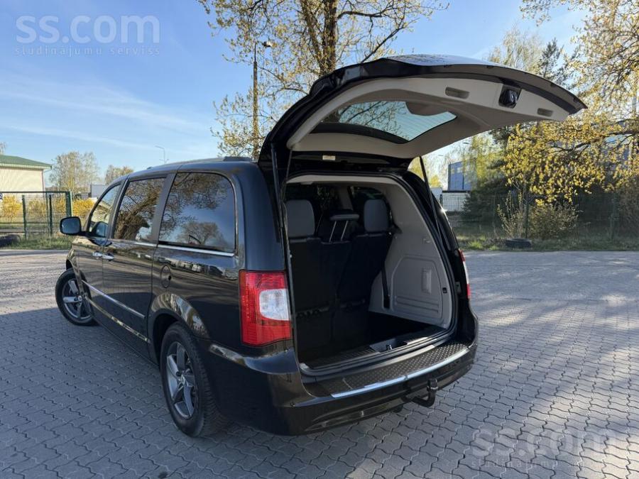 Melns Lancia Voyager 2014 Rīga, ar dzinēja tilpumu 2.80 L un nobraukumu 0 tūkst. km par 8750 €, foto 21 vietnē AUTOMOTO.COM.LV