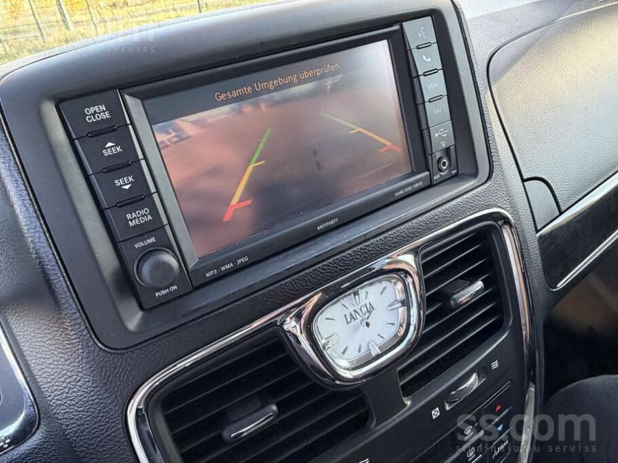 Melns Lancia Voyager 2014 Rīga, ar dzinēja tilpumu 2.80 L un nobraukumu 0 tūkst. km par 8750 €, foto 24 vietnē AUTOMOTO.COM.LV
