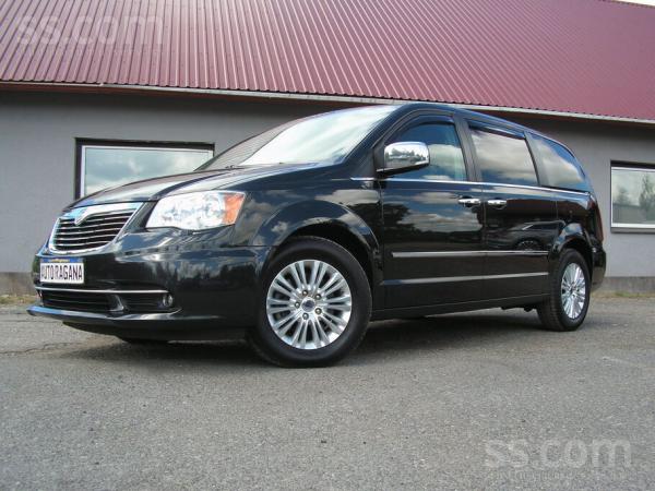 Melns Lancia Voyager 2014 Rīga, ar dzinēja tilpumu 2.80 L un nobraukumu 0 tūkst. km par 8950 €, foto 2 vietnē AUTOMOTO.COM.LV