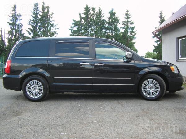 Melns Lancia Voyager 2014 Rīga, ar dzinēja tilpumu 2.80 L un nobraukumu 0 tūkst. km par 8950 €, foto 7 vietnē AUTOMOTO.COM.LV