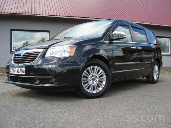 Melns Lancia Voyager 2014 Rīga, ar dzinēja tilpumu 2.80 L un nobraukumu 0 tūkst. km par 8950 €, foto 9 vietnē AUTOMOTO.COM.LV