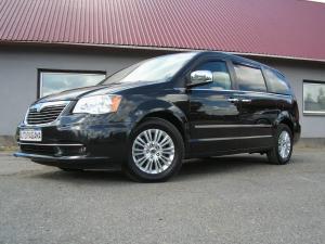 Black Lancia Voyager 2014 in Sigulda, with an engine capacity of 2.80 L and mileage of 225 thousand km for 8950 €, photo  on AUTOMOTO.COM.LV