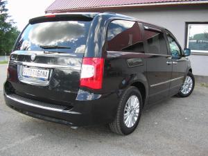 Black Lancia Voyager 2014 in Sigulda, with an engine capacity of 2.80 L and mileage of 225 thousand km for 8950 €, photo 11 on AUTOMOTO.COM.LV
