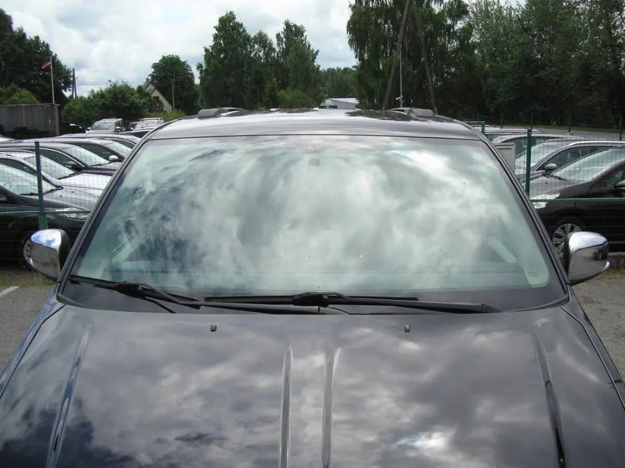 Black Lancia Voyager 2014 in Sigulda, with an engine capacity of 2.80 L and mileage of 225 thousand km for 8950 €, photo 13 on AUTOMOTO.COM.LV