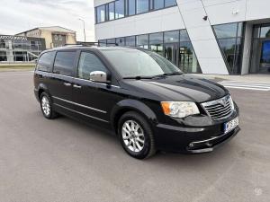 Melns Lancia Voyager 2014 Šauļi, ar dzinēja tilpumu 2.78 L un nobraukumu 169 tūkst. km par 8500 €, foto  vietnē AUTOMOTO.COM.LV