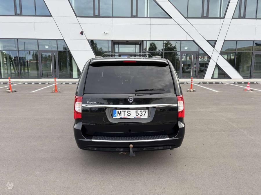Melns Lancia Voyager 2014 Šauļi, ar dzinēja tilpumu 2.78 L un nobraukumu 169 tūkst. km par 8500 €, foto 7 vietnē AUTOMOTO.COM.LV