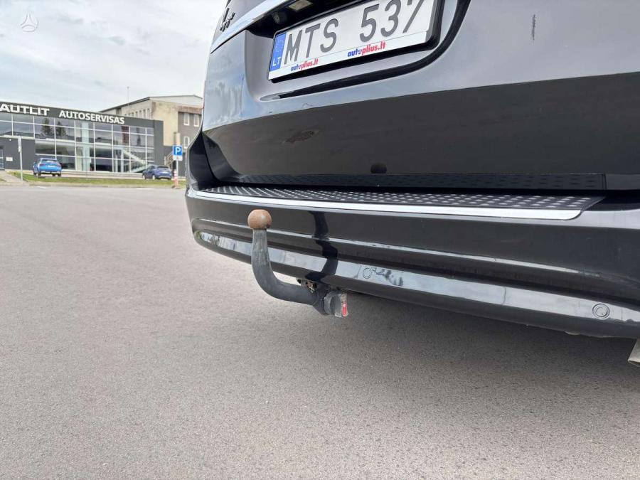Melns Lancia Voyager 2014 Šauļi, ar dzinēja tilpumu 2.78 L un nobraukumu 169 tūkst. km par 8500 €, foto 8 vietnē AUTOMOTO.COM.LV