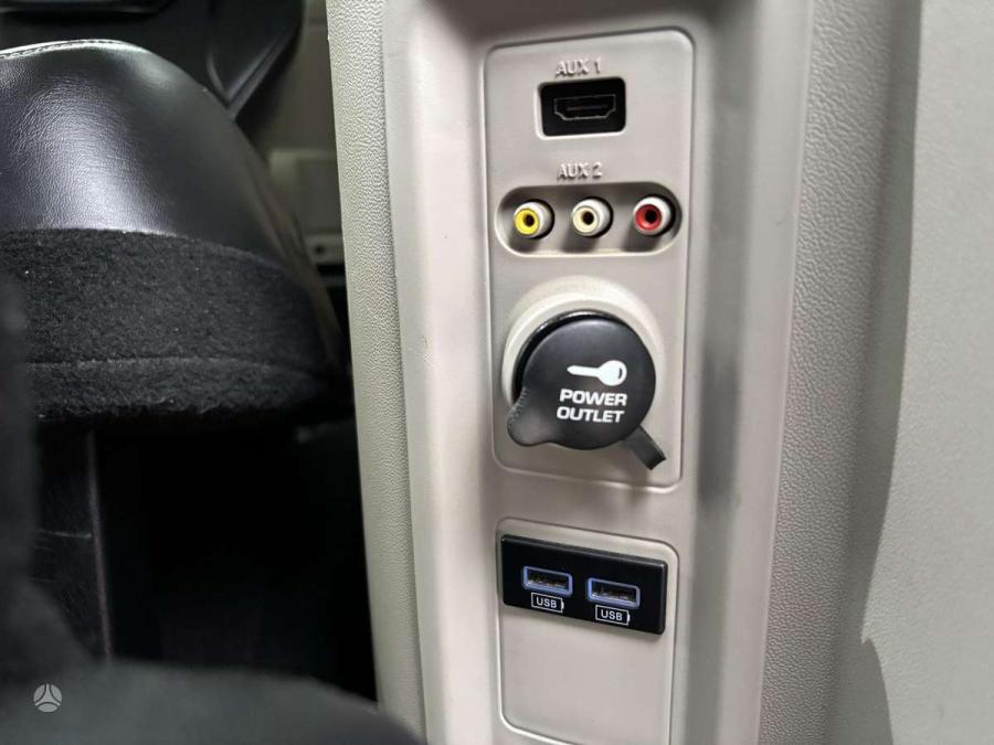 Melns Lancia Voyager 2014 Šauļi, ar dzinēja tilpumu 2.78 L un nobraukumu 169 tūkst. km par 8500 €, foto 25 vietnē AUTOMOTO.COM.LV