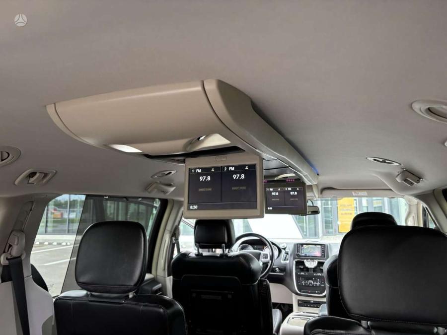 Melns Lancia Voyager 2014 Šauļi, ar dzinēja tilpumu 2.78 L un nobraukumu 169 tūkst. km par 8500 €, foto 30 vietnē AUTOMOTO.COM.LV