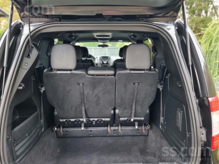 Melns Lancia Voyager 2014 Jūrmala, ar dzinēja tilpumu 2.80 L un nobraukumu 144 tūkst. km par 16500 €, foto 4 vietnē AUTOMOTO.COM.LV