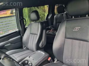 Melns Lancia Voyager 2014 Jūrmala, ar dzinēja tilpumu 2.80 L un nobraukumu 144 tūkst. km par 16500 €, foto 6 vietnē AUTOMOTO.COM.LV