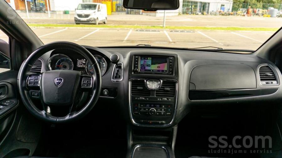 Melns Lancia Voyager 2015 Rīga, ar dzinēja tilpumu 2.80 L un nobraukumu 210 tūkst. km par 10190 €, foto 11 vietnē AUTOMOTO.COM.LV