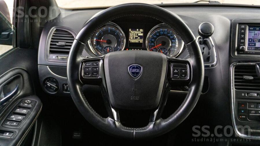 Melns Lancia Voyager 2015 Rīga, ar dzinēja tilpumu 2.80 L un nobraukumu 210 tūkst. km par 10190 €, foto 13 vietnē AUTOMOTO.COM.LV