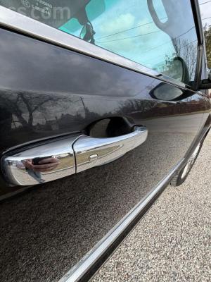 Black Lancia Voyager 2015 in Ventspils, with an engine capacity of 2.80 L and mileage of 290 thousand km for 9500 €, photo 27 on AUTOMOTO.COM.LV