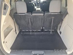 Melns Lancia Voyager 2015 Jelgava, ar dzinēja tilpumu 2.80 L un nobraukumu 0 tūkst. km par 10490 €, foto 11 vietnē AUTOMOTO.COM.LV