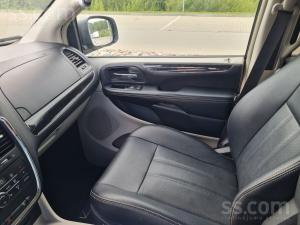 Melns Lancia Voyager 2015 Jelgava, ar dzinēja tilpumu 2.80 L un nobraukumu 0 tūkst. km par 10490 €, foto 16 vietnē AUTOMOTO.COM.LV