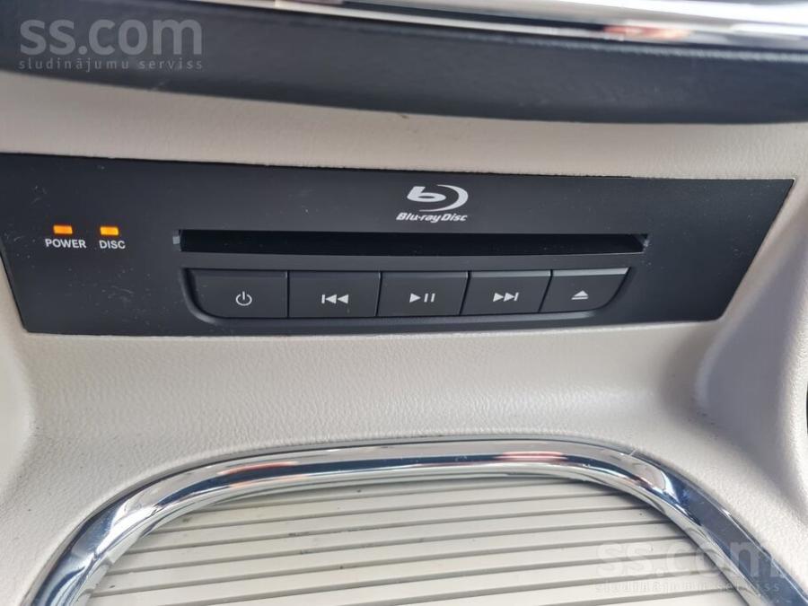 Melns Lancia Voyager 2015 Jelgava, ar dzinēja tilpumu 2.80 L un nobraukumu 0 tūkst. km par 10490 €, foto 19 vietnē AUTOMOTO.COM.LV