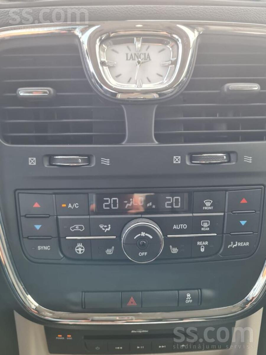 Melns Lancia Voyager 2015 Jelgava, ar dzinēja tilpumu 2.80 L un nobraukumu 0 tūkst. km par 10490 €, foto 20 vietnē AUTOMOTO.COM.LV