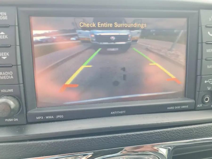 Black Lancia Voyager 2015 in Jelgava, with an engine capacity of 2.80 L and mileage of 192 thousand km for 10490 €, photo 21 on AUTOMOTO.COM.LV