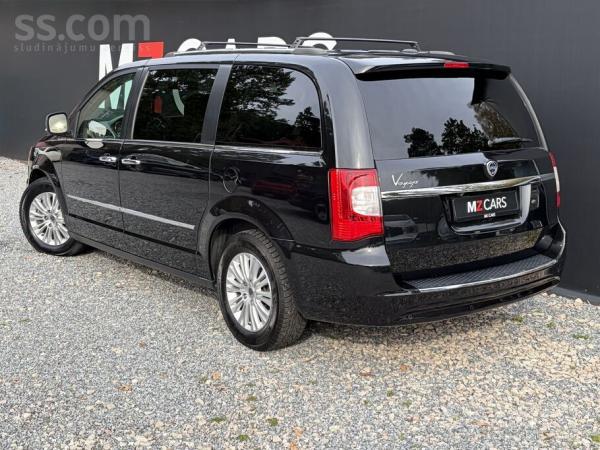 Melns Lancia Voyager 2015 Rīga, ar dzinēja tilpumu 2.80 L un nobraukumu 231 tūkst. km par 10590 €, foto 4 vietnē AUTOMOTO.COM.LV