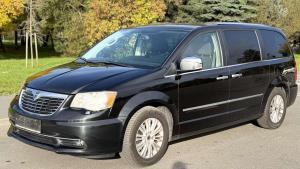 Melns Lancia Voyager 2015 Panevēža, ar dzinēja tilpumu 2.80 L un nobraukumu 254 tūkst. km par 4700 €, foto 1 vietnē AUTOMOTO.COM.LV
