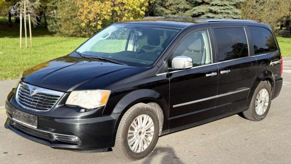 Melns Lancia Voyager 2015 Panevēža, ar dzinēja tilpumu 2.80 L un nobraukumu 254 tūkst. km par 4700 €, foto 3 vietnē AUTOMOTO.COM.LV