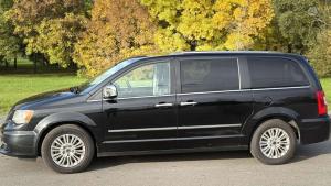 Melns Lancia Voyager 2015 Panevēža, ar dzinēja tilpumu 2.80 L un nobraukumu 254 tūkst. km par 4700 €, foto 10 vietnē AUTOMOTO.COM.LV