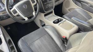 Melns Lancia Voyager 2015 Panevēža, ar dzinēja tilpumu 2.80 L un nobraukumu 254 tūkst. km par 4700 €, foto 23 vietnē AUTOMOTO.COM.LV