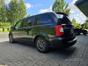Черный Лянча Voyager 2011 в Тарту, объемом двигателя 2.80 л и пробегом 319 тыс. км за 5999 €, фото 5 на AUTOMOTO.COM.LV