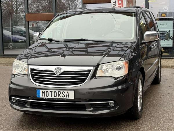 Melns Lancia Voyager 2012 Kauņa, ar dzinēja tilpumu 2.78 L un nobraukumu 216 tūkst. km par 6990 €, foto 2 vietnē AUTOMOTO.COM.LV
