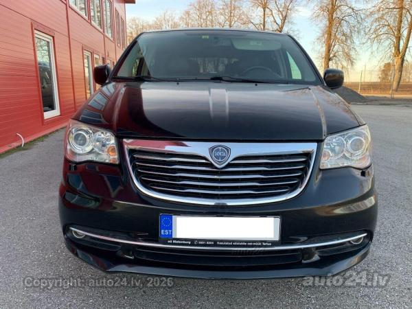 Melns Lancia Voyager 2012 Tartu, ar dzinēja tilpumu 2.80 L un nobraukumu 243 tūkst. km par 9900 €, foto 5 vietnē AUTOMOTO.COM.LV