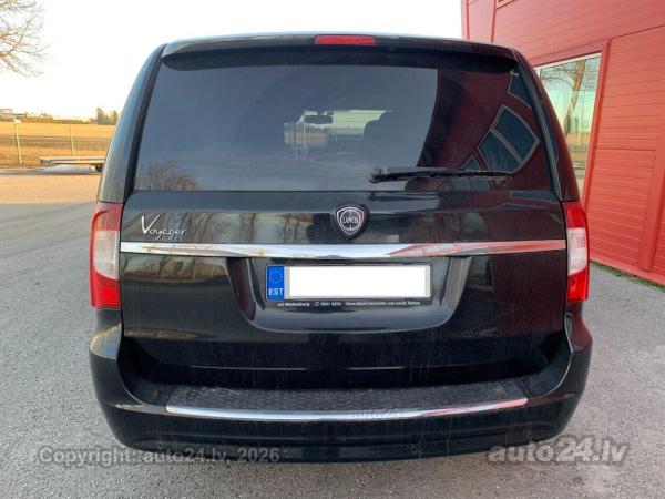 Melns Lancia Voyager 2012 Tartu, ar dzinēja tilpumu 2.80 L un nobraukumu 243 tūkst. km par 9900 €, foto 6 vietnē AUTOMOTO.COM.LV