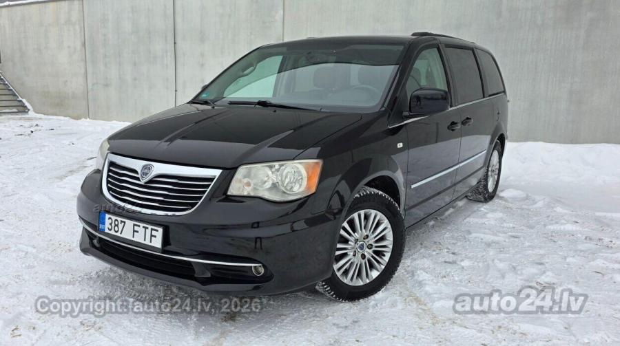 Black Lancia Voyager 2012 in Tallinn, with an engine capacity of 2.80 L and mileage of 243 thousand km for 6200 €, photo 1 on AUTOMOTO.COM.LV